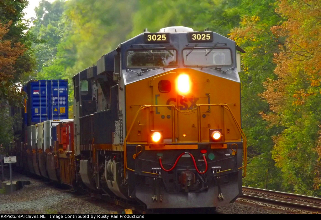 CSX Q169 barreling westbound
